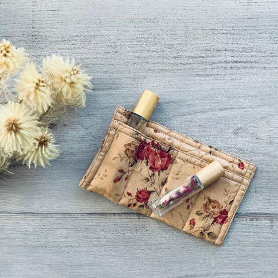 Handbag Roller Pouch - Roses - holds 4 - 5 or 10ml rollers – Centaur ...